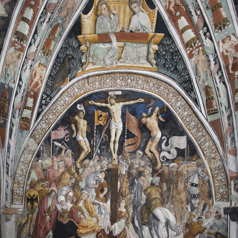 “La crocifissione di Gesù” nella Chiesa di Santa Maria Assunta di Elva ...